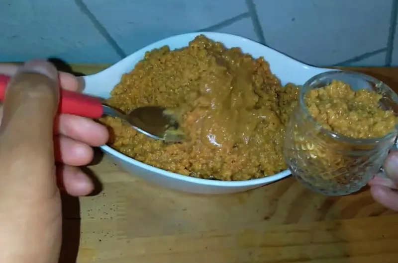 Dulce de Leche Sliced with Lemon